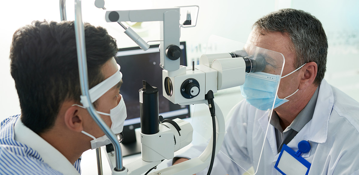 What Is Ocular Melanoma? - Signs, Causes, Symptoms & Eye Cancer Treatment